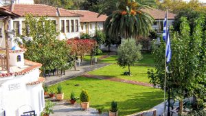 Η εορτή των Αγίων Πάντων – Πανηγυρίζει το εκκλησάκι του Γηροκομείου ...